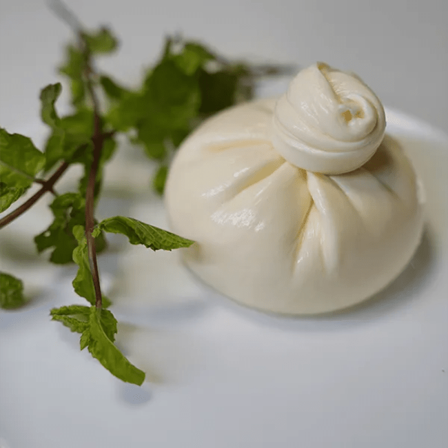 Burrata Cheese – Rich Creamy Italian Cheese with a Soft Mozzarella She ...